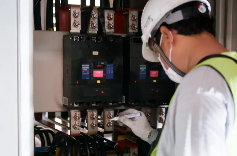 Is Electrical Engineering Hard? (13 Things You Can Expect)